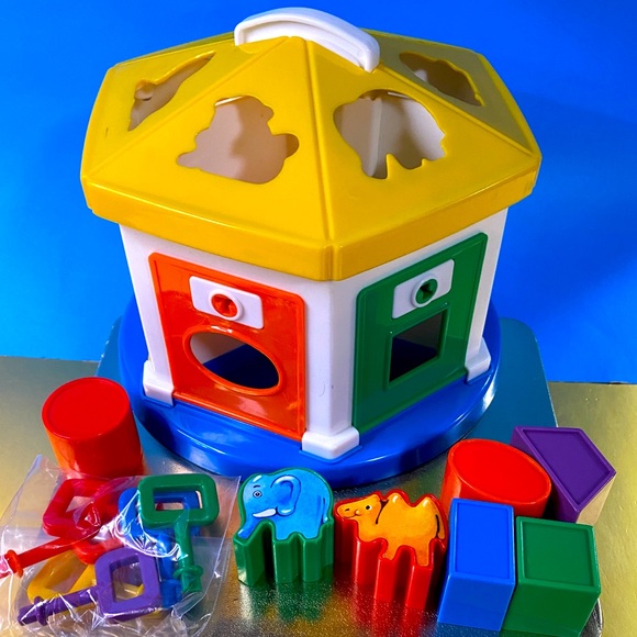 Chicco | Toys | Chico Gazoobo Shape And Key House Sorter Vintage 98s ...